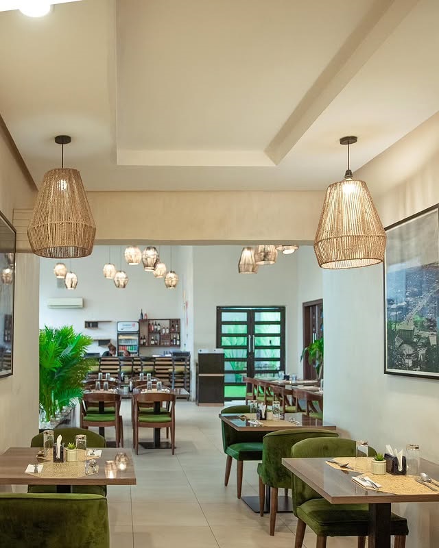 Shandy's Restaurant and Grill – Zeperoni