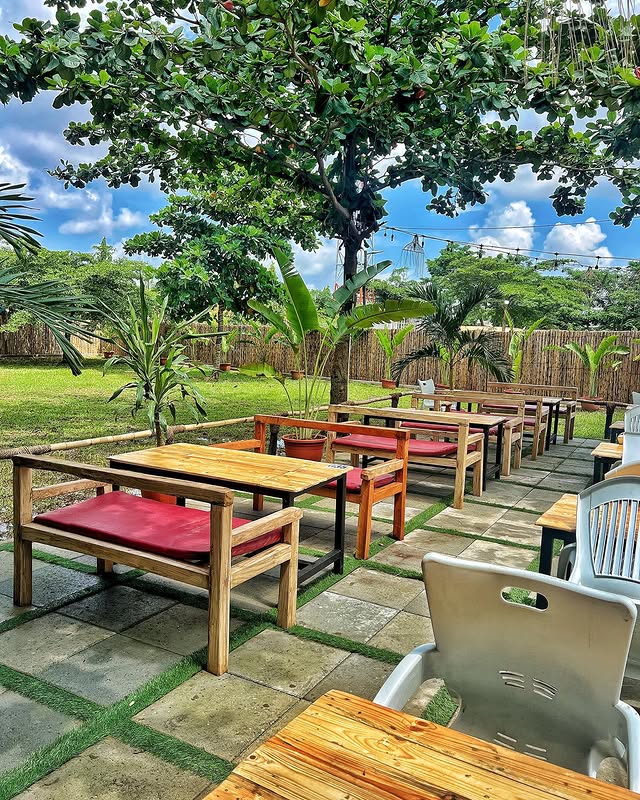 Village Chief Restaurant and Bar - Zeperoni