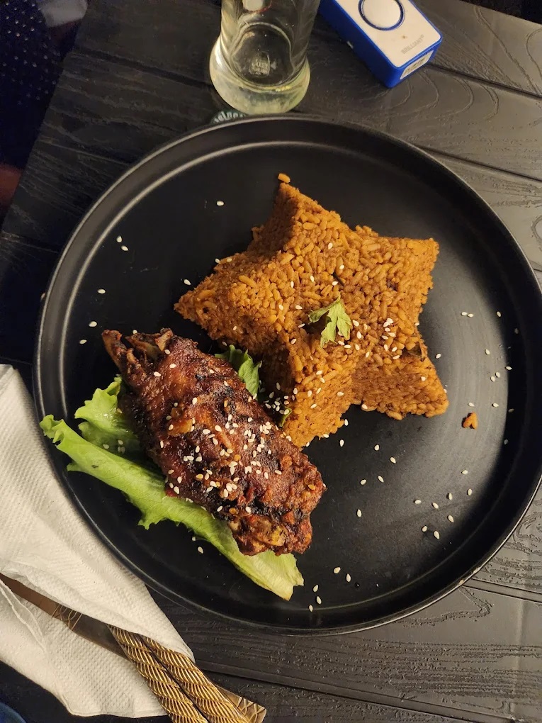 Lavish Haven cafe – Zeperoni