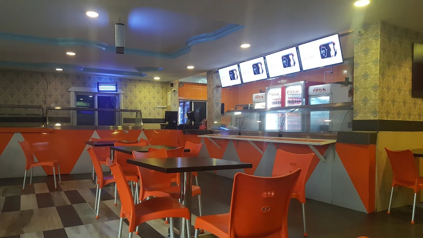 Lounge 38 – Zeperoni