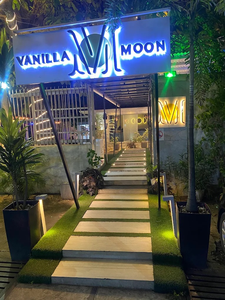 Vanilla Moon - Zeperoni